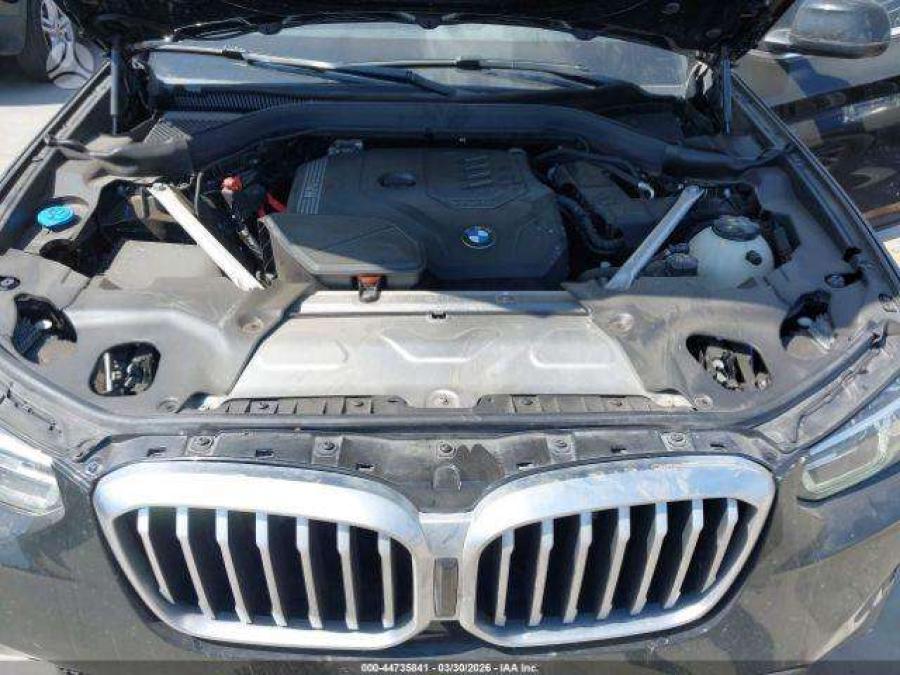 Black BMW X3 2023 in Klaipeda, with an engine capacity of 2.00 L and mileage of 42 thousand km for 12900 €, photo 11 on AUTOMOTO.COM.LV
