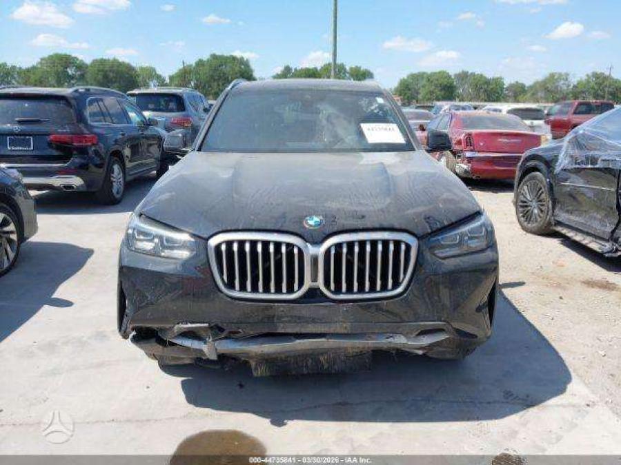 Black BMW X3 2023 in Klaipeda, with an engine capacity of 2.00 L and mileage of 42 thousand km for 12900 €, photo 13 on AUTOMOTO.COM.LV