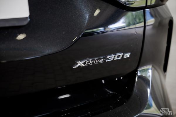 Black BMW X3 2023 in Vilnius, with an engine capacity of 2.00 L and mileage of 83 thousand km for 39991 €, photo 9 on AUTOMOTO.COM.LV