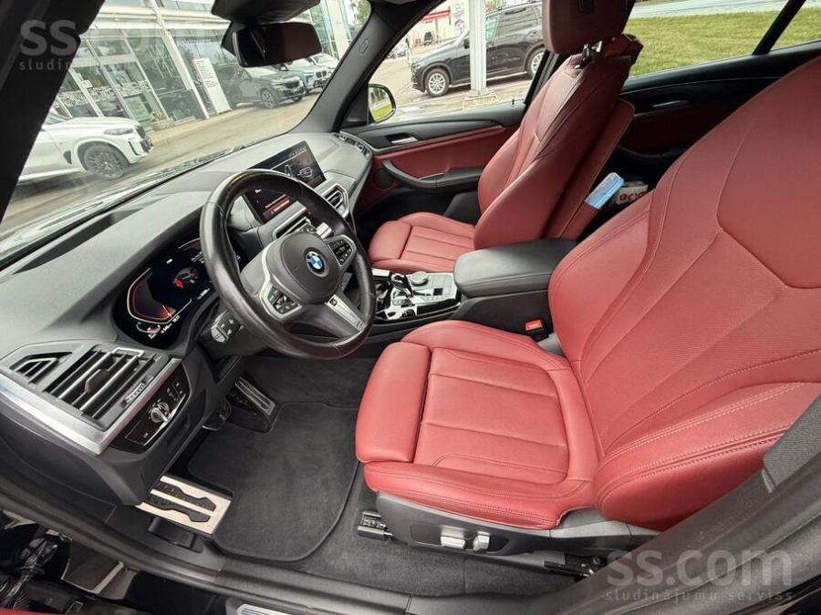 Black BMW X3 2023 in Riga, with an engine capacity of 2.00 L and mileage of 35 thousand km for 47000 €, photo 5 on AUTOMOTO.COM.LV
