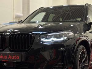Black BMW X3 2023 in Vilnius, with an engine capacity of 2.99 L and mileage of 84 thousand km for 43499 €, photo 8 on AUTOMOTO.COM.LV
