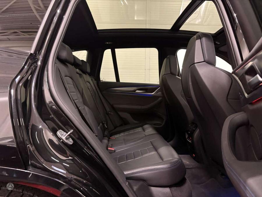 Black BMW X3 2023 in Vilnius, with an engine capacity of 2.99 L and mileage of 84 thousand km for 43499 €, photo 32 on AUTOMOTO.COM.LV