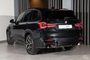Black BMW X3 2023 in Kaunas, with an engine capacity of 2.00 L and mileage of 68 thousand km for 41771 €, photo 6 on AUTOMOTO.COM.LV