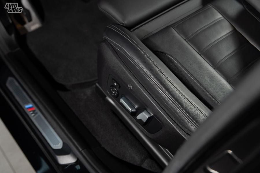 Black BMW X3 2023 in Kaunas, with an engine capacity of 2.00 L and mileage of 68 thousand km for 41771 €, photo 13 on AUTOMOTO.COM.LV