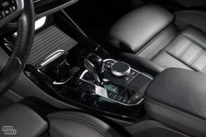 Black BMW X3 2023 in Kaunas, with an engine capacity of 2.00 L and mileage of 68 thousand km for 41771 €, photo 19 on AUTOMOTO.COM.LV