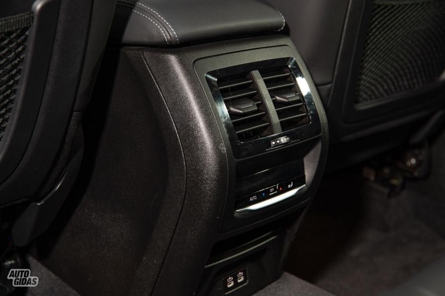 Black BMW X3 2023 in Kaunas, with an engine capacity of 2.00 L and mileage of 68 thousand km for 41771 €, photo 23 on AUTOMOTO.COM.LV