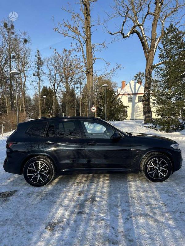 Black BMW X3 2024 in Kaunas, with an engine capacity of 2.00 L and mileage of 15 thousand km for 43990 €, photo 7 on AUTOMOTO.COM.LV