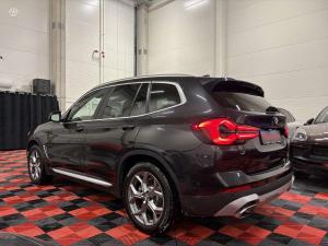 Black BMW X3 2024 in Vilnius, with an engine capacity of 2.00 L and mileage of 18 thousand km for 35900 €, photo 6 on AUTOMOTO.COM.LV