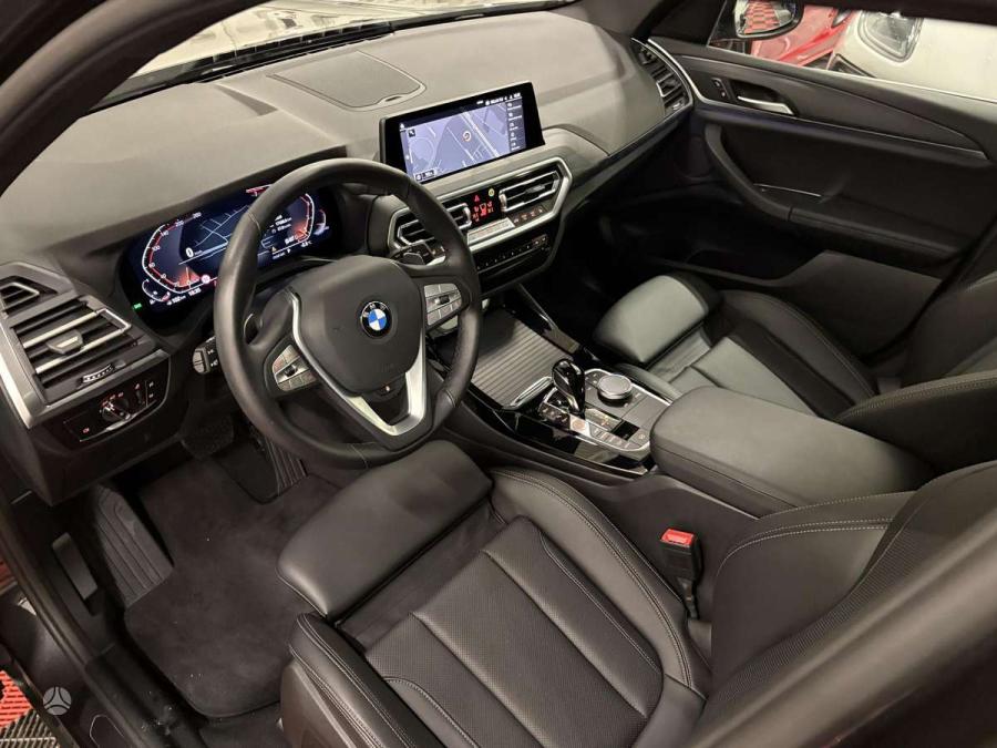 Black BMW X3 2024 in Vilnius, with an engine capacity of 2.00 L and mileage of 18 thousand km for 35900 €, photo 11 on AUTOMOTO.COM.LV