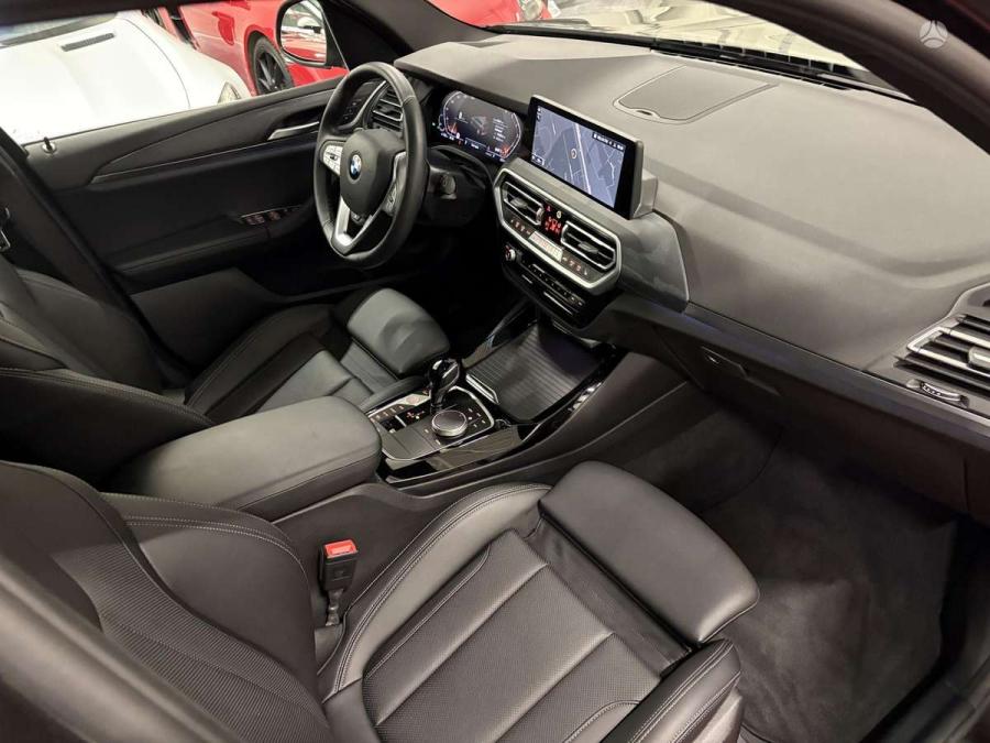 Black BMW X3 2024 in Vilnius, with an engine capacity of 2.00 L and mileage of 18 thousand km for 35900 €, photo 16 on AUTOMOTO.COM.LV