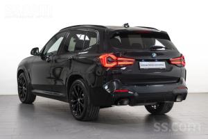 Black BMW X3 2024 in Riga, with an engine capacity of 2.00 L and mileage of 47 thousand km for 48500 €, photo 4 on AUTOMOTO.COM.LV