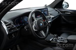 Black BMW X3 2024 in Riga, with an engine capacity of 2.00 L and mileage of 47 thousand km for 48500 €, photo 28 on AUTOMOTO.COM.LV