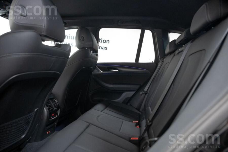 Black BMW X3 2024 in Riga, with an engine capacity of 2.00 L and mileage of 47 thousand km for 48500 €, photo 32 on AUTOMOTO.COM.LV