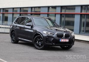 Melns BMW X3 2024 Rīga, ar dzinēja tilpumu 2.00 L un nobraukumu 25 tūkst. km par 41980 €, foto  vietnē AUTOMOTO.COM.LV
