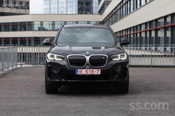 Melns BMW X3 2024 Rīga, ar dzinēja tilpumu 2.00 L un nobraukumu 25 tūkst. km par 41980 €, foto 2 vietnē AUTOMOTO.COM.LV