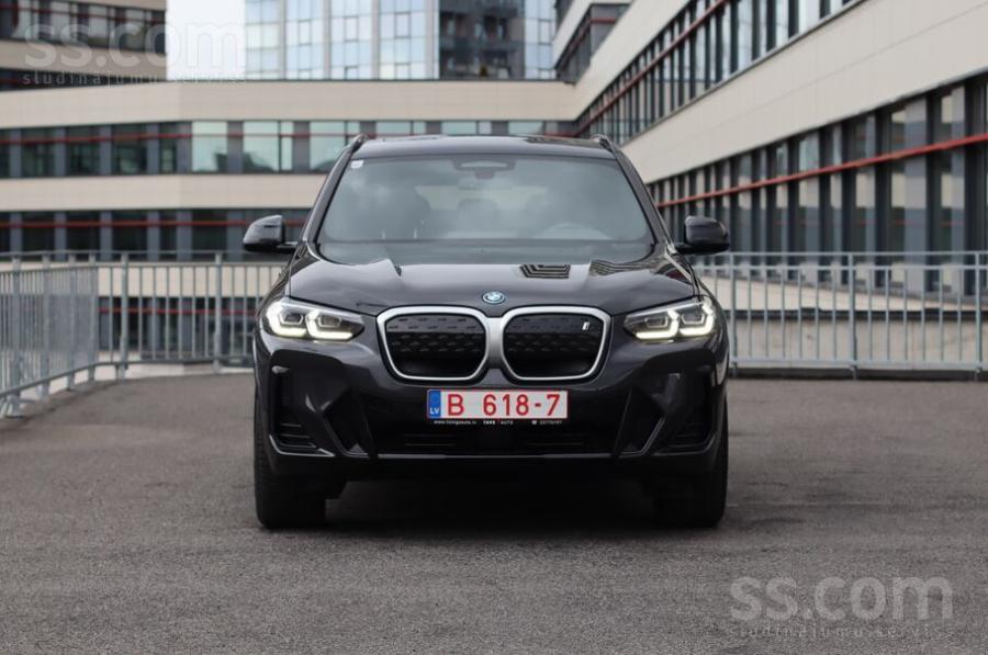 Melns BMW X3 2024 Rīga, ar dzinēja tilpumu 2.00 L un nobraukumu 25 tūkst. km par 41980 €, foto 3 vietnē AUTOMOTO.COM.LV