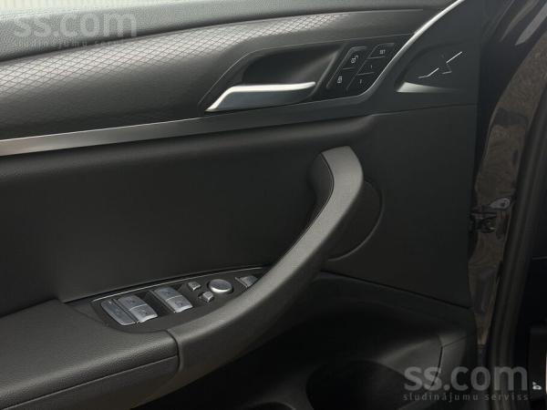 Melns BMW X3 2024 Rīga, ar dzinēja tilpumu 2.00 L un nobraukumu 25 tūkst. km par 41980 €, foto 8 vietnē AUTOMOTO.COM.LV