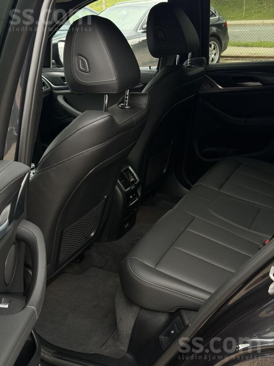Melns BMW X3 2024 Rīga, ar dzinēja tilpumu 2.00 L un nobraukumu 25 tūkst. km par 41980 €, foto 11 vietnē AUTOMOTO.COM.LV