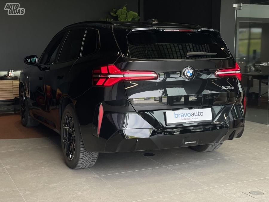 Black BMW X3 2025 in Klaipeda, with an engine capacity of 2.00 L and mileage of 15 thousand km for 56441 €, photo 7 on AUTOMOTO.COM.LV