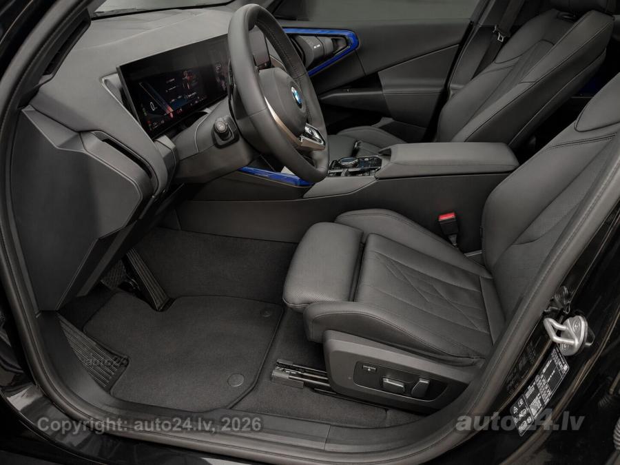 Melns BMW X3 2025 Tallina, ar dzinēja tilpumu 2.00 L un nobraukumu 15 tūkst. km par 51950 €, foto 6 vietnē AUTOMOTO.COM.LV