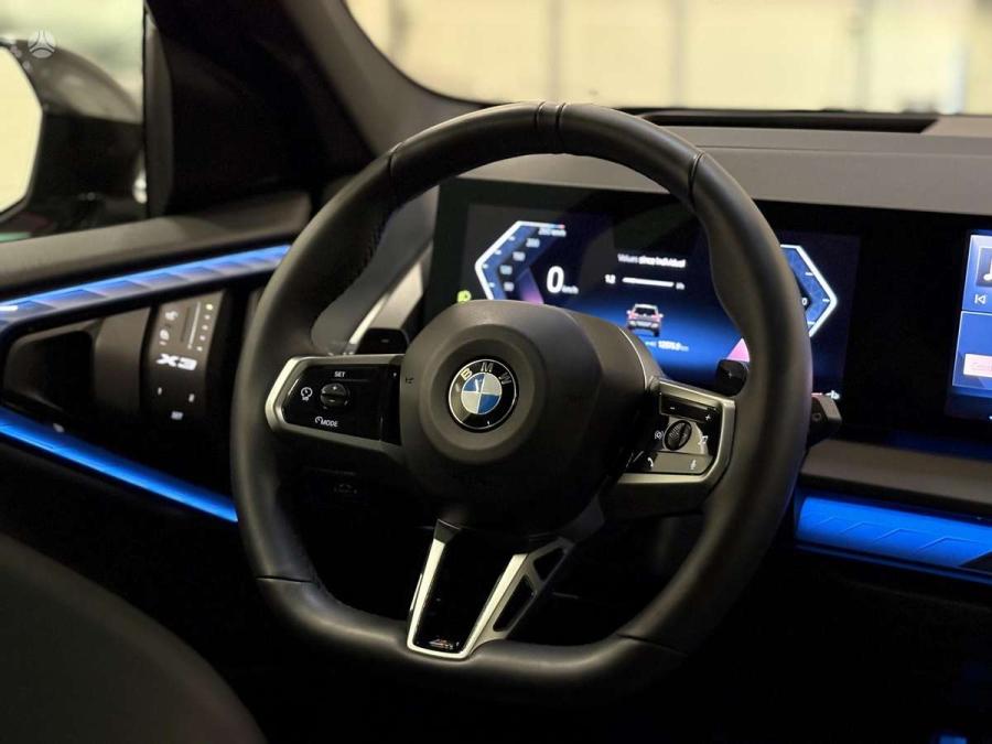 Black BMW X3 2025 in Vilnius, with an engine capacity of 1.20 L and mileage of 13 thousand km for 49999 €, photo 22 on AUTOMOTO.COM.LV