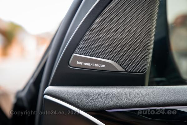 Black BMW X3 2019 in Tallinn, with an engine capacity of 3.00 L and mileage of 174 thousand km for 33000 €, photo 11 on AUTOMOTO.COM.LV