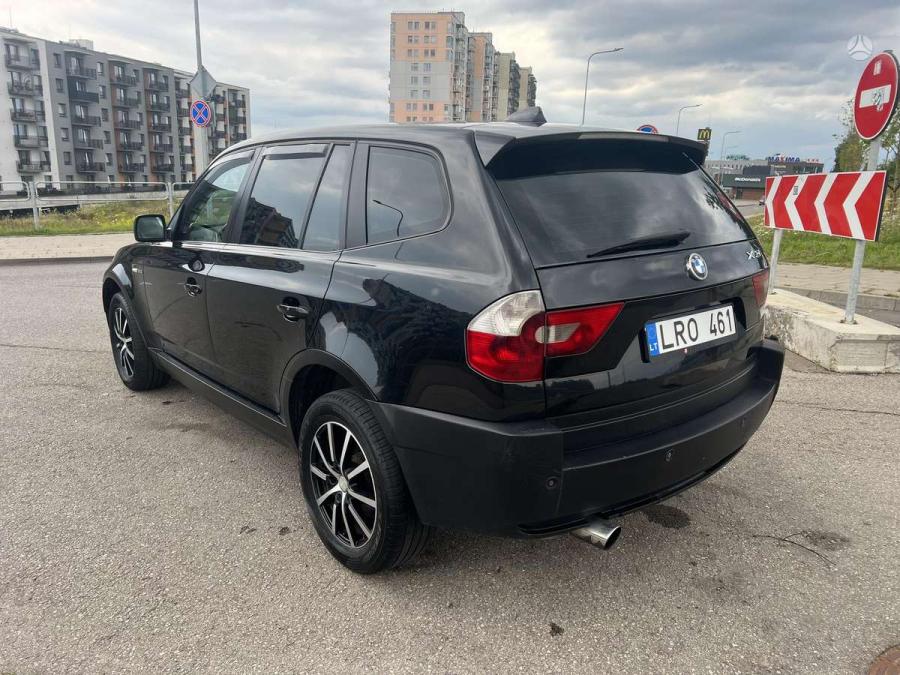 Black BMW X3 2006 in Vilnius, with an engine capacity of 2.00 L and mileage of 336 thousand km for 2800 €, photo 8 on AUTOMOTO.COM.LV