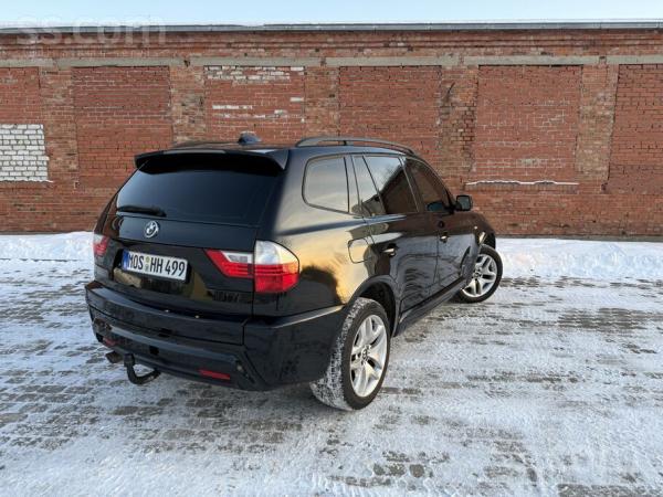 Black BMW X3 2008 in Cesis, with an engine capacity of 2.00 L and mileage of 266 thousand km for 6450 €, photo 4 on AUTOMOTO.COM.LV
