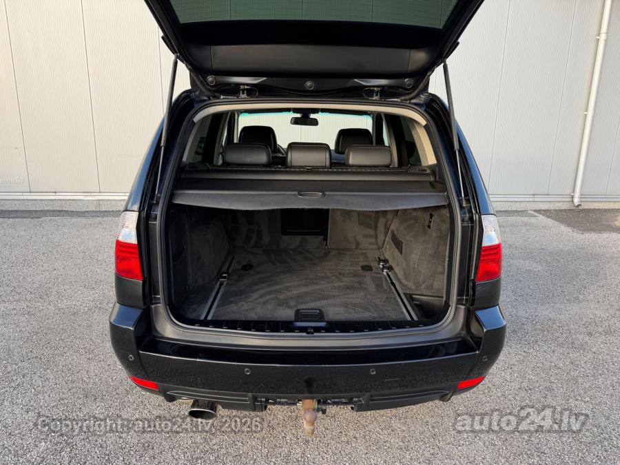 Black BMW X3 2010 in Tartu, with an engine capacity of 2.00 L and mileage of 224 thousand km for 7500 €, photo 13 on AUTOMOTO.COM.LV