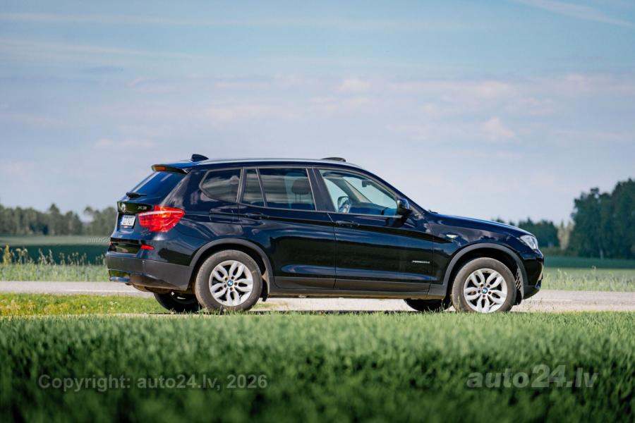 Black BMW X3 2011 in Tallinn, with an engine capacity of 2.00 L and mileage of 341 thousand km for 9799 €, photo 4 on AUTOMOTO.COM.LV