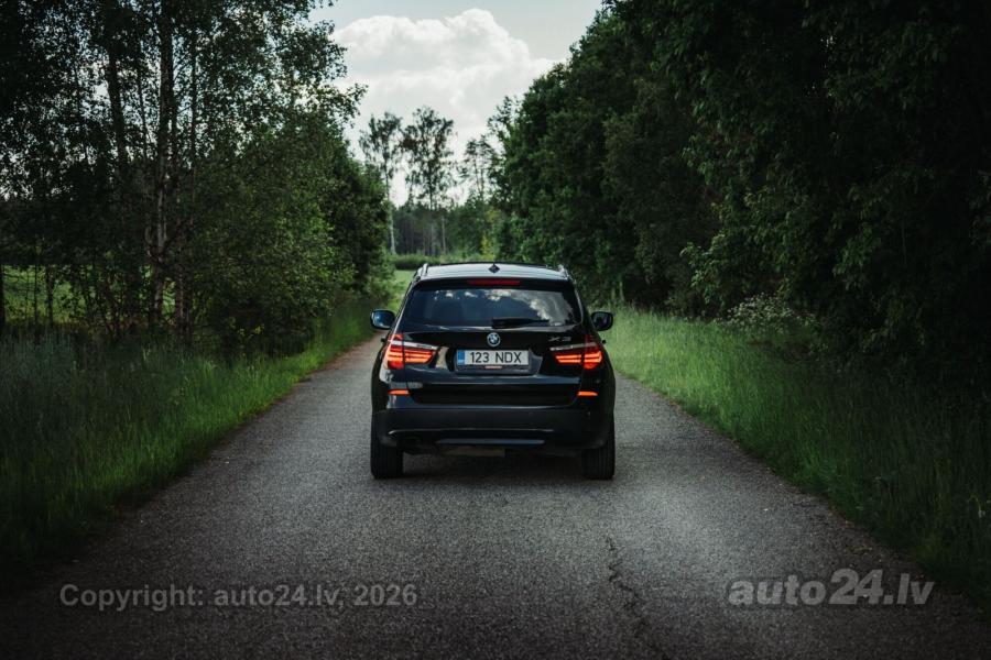 Black BMW X3 2011 in Tallinn, with an engine capacity of 2.00 L and mileage of 341 thousand km for 9799 €, photo 5 on AUTOMOTO.COM.LV