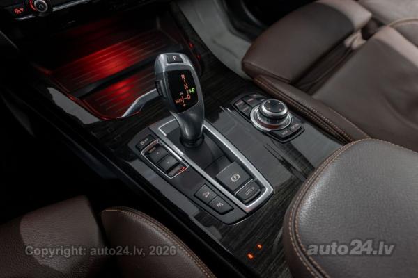 Black BMW X3 2016 in Tallinn, with an engine capacity of 2.00 L and mileage of 155 thousand km for 15900 €, photo 10 on AUTOMOTO.COM.LV