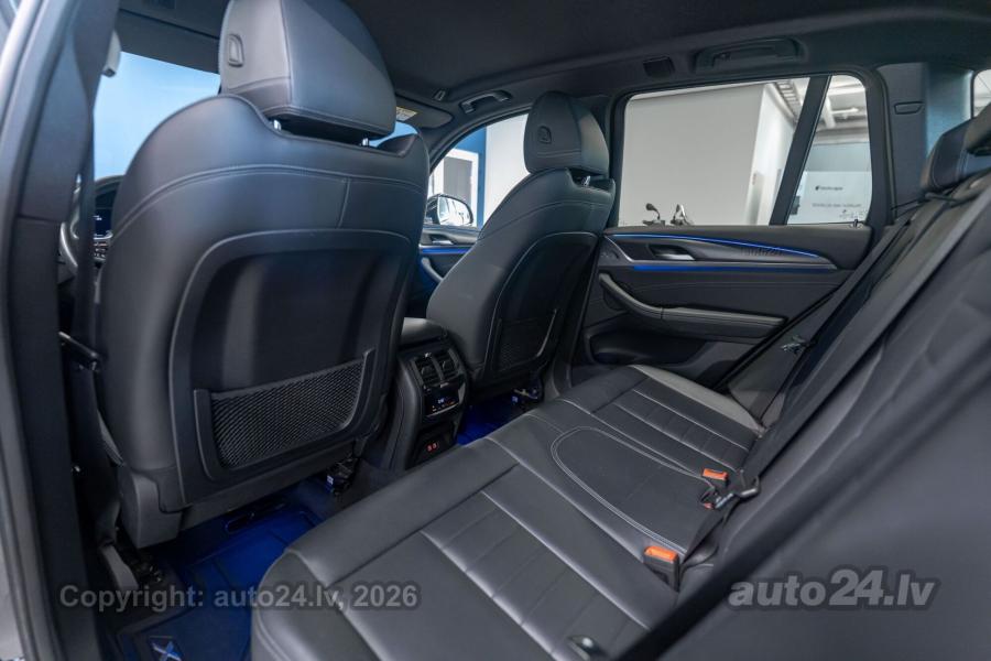 Melns BMW X3 2021 Tallina, ar dzinēja tilpumu 2.00 L un nobraukumu 65 tūkst. km par 42900 €, foto 16 vietnē AUTOMOTO.COM.LV