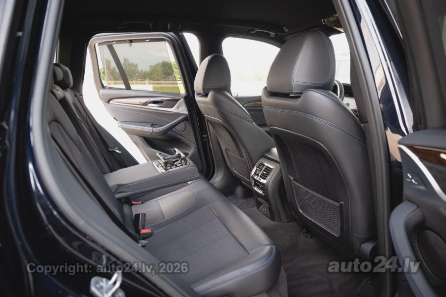 Melns BMW X3 2021 Tartu, ar dzinēja tilpumu 2.00 L un nobraukumu 107 tūkst. km par 34900 €, foto 15 vietnē AUTOMOTO.COM.LV