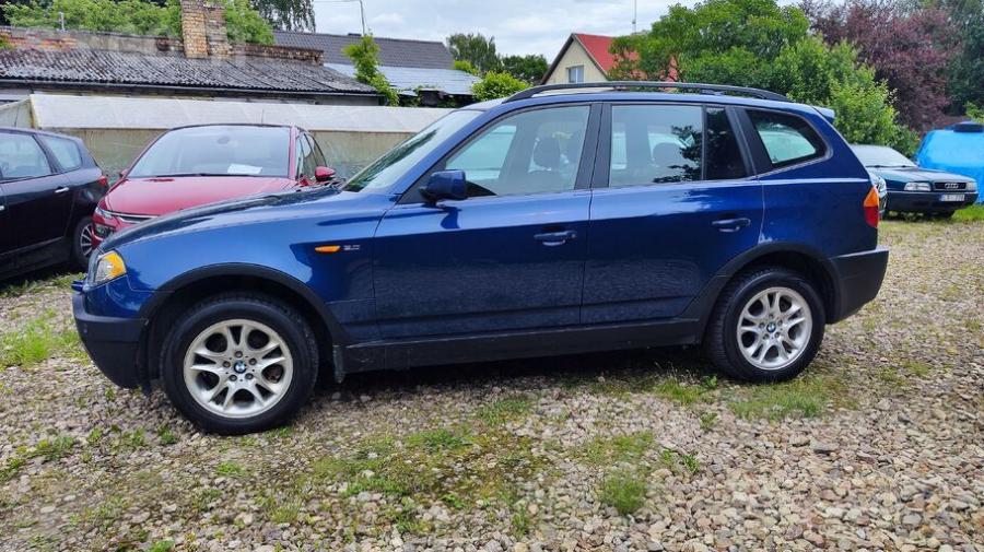 Blue BMW X3 2004 in Riga, with an engine capacity of 3.00 L and mileage of 397 thousand km for 1500 €, photo 2 on AUTOMOTO.COM.LV