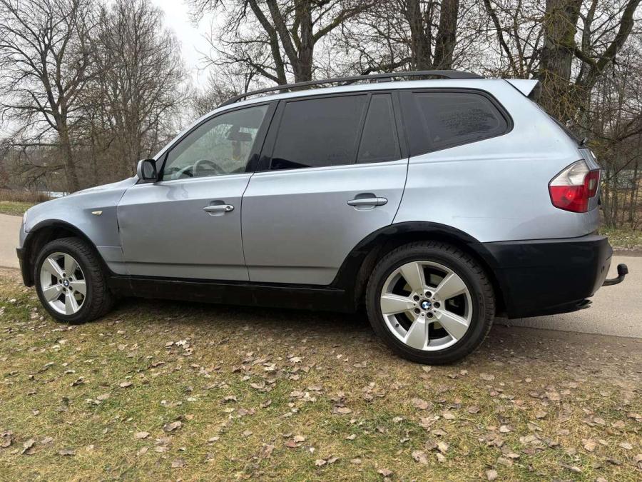 Zils BMW X3 2004 Viļņa, ar dzinēja tilpumu 2.99 L un nobraukumu 292 tūkst. km par 3000 €, foto 10 vietnē AUTOMOTO.COM.LV