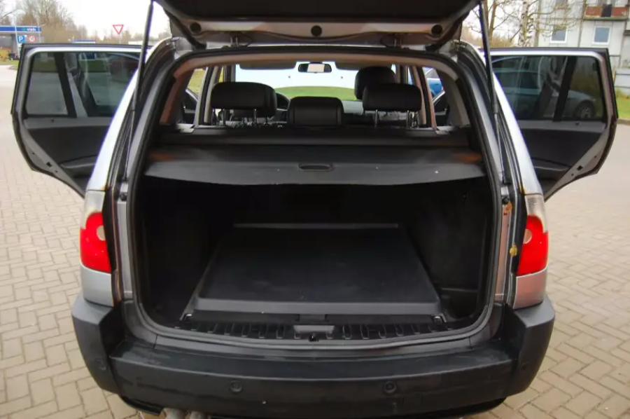 Blue BMW X3 2006 in Jekabpils, with an engine capacity of 3.00 L and mileage of 288 thousand km for 4490 €, photo 12 on AUTOMOTO.COM.LV