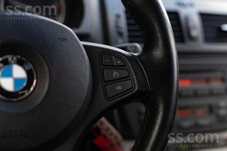 Zils BMW X3 2007 Rīga, ar dzinēja tilpumu 2.00 L un nobraukumu 302 tūkst. km par 5290 €, foto 16 vietnē AUTOMOTO.COM.LV