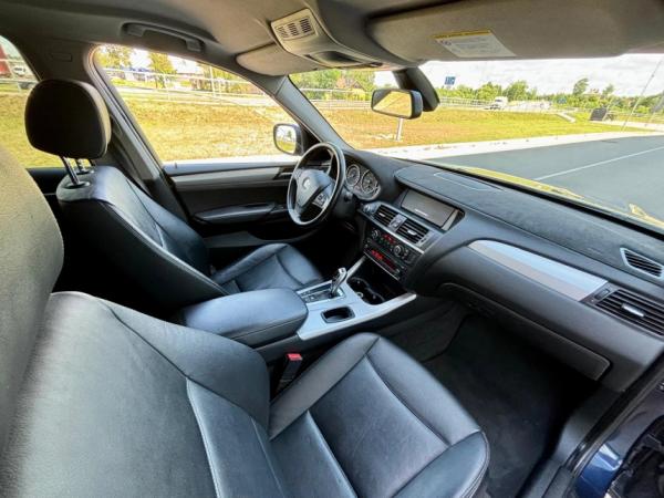 Blue BMW X3 2011 in Riga, with an engine capacity of 2.00 L and mileage of 286 thousand km for 11790 €, photo 8 on AUTOMOTO.COM.LV