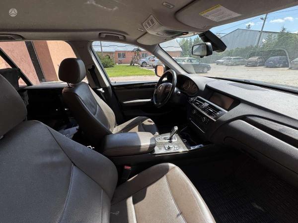 Blue BMW X3 2011 in Sakiai, with an engine capacity of 3.00 L and mileage of 375 thousand km for 4999 €, photo 9 on AUTOMOTO.COM.LV