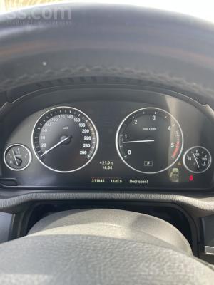 Blue BMW X3 2011 in Riga, with an engine capacity of 3.00 L and mileage of 312 thousand km for 10000 €, photo 10 on AUTOMOTO.COM.LV