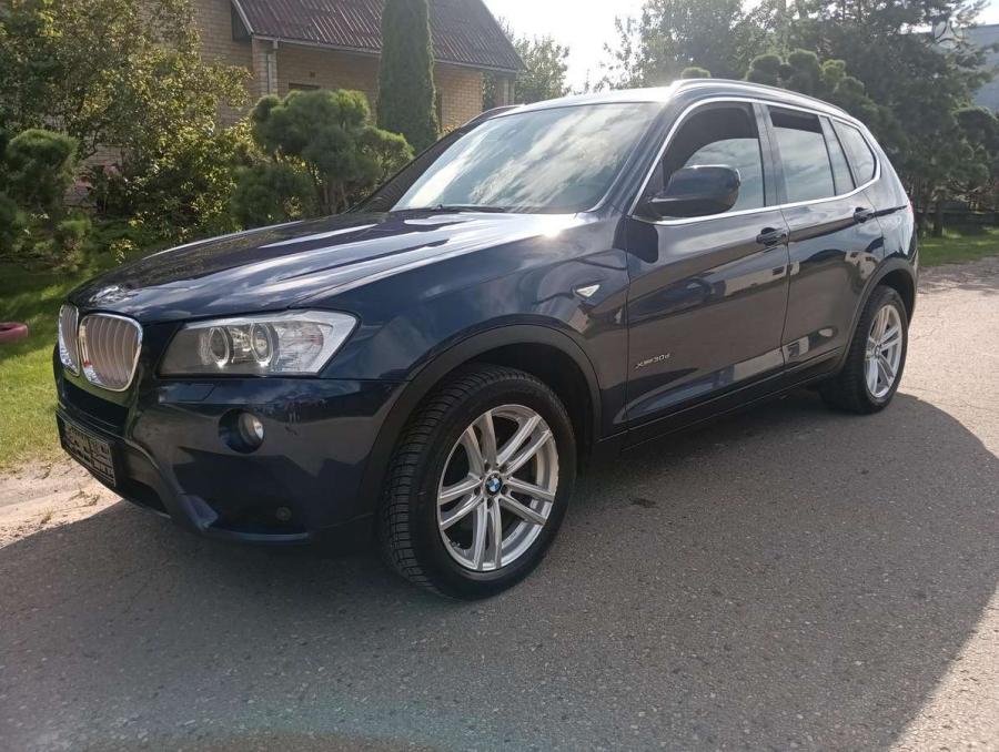 Blue BMW X3 2011 in Utena, with an engine capacity of 2.99 L and mileage of 290 thousand km for 9650 €, photo 8 on AUTOMOTO.COM.LV