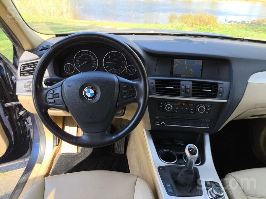 Zils BMW X3 2012 Rīga, ar dzinēja tilpumu 2.00 L un nobraukumu 168 tūkst. km par 8499 €, foto 24 vietnē AUTOMOTO.COM.LV