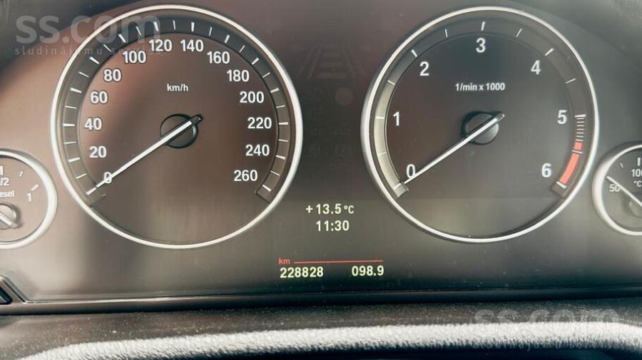 Blue BMW X3 2012 in Riga, with an engine capacity of 3.00 L and mileage of 229 thousand km for 10990 €, photo 15 on AUTOMOTO.COM.LV