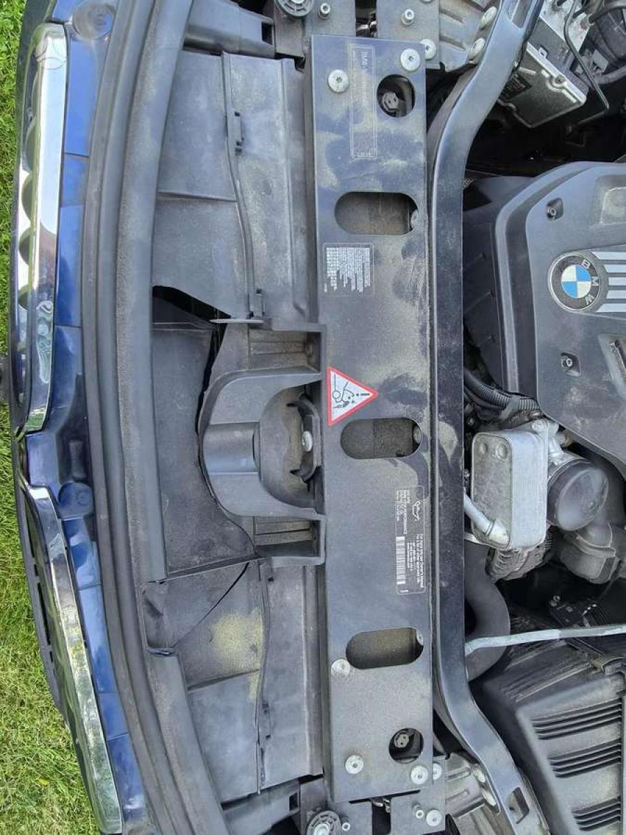 Blue BMW X3 2012 in Kaisiadorys, with an engine capacity of 2.98 L and mileage of 277 thousand km for 4700 €, photo 22 on AUTOMOTO.COM.LV