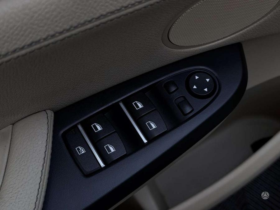 Zils BMW X3 2012 Viļņa, ar dzinēja tilpumu 2.00 L un nobraukumu 437 tūkst. km par 6900 €, foto 22 vietnē AUTOMOTO.COM.LV