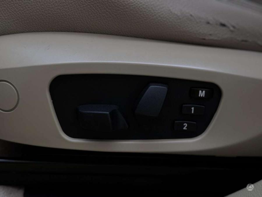 Zils BMW X3 2012 Viļņa, ar dzinēja tilpumu 2.00 L un nobraukumu 437 tūkst. km par 6900 €, foto 23 vietnē AUTOMOTO.COM.LV