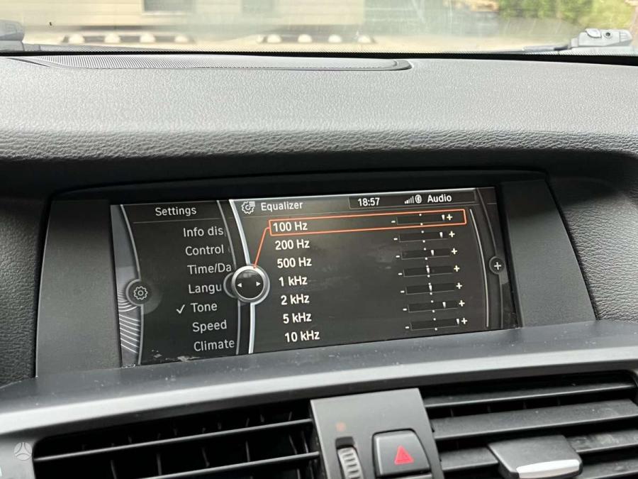Blue BMW X3 2013 in Vilnius, with an engine capacity of 3.00 L and mileage of 236 thousand km for 5900 €, photo 16 on AUTOMOTO.COM.LV