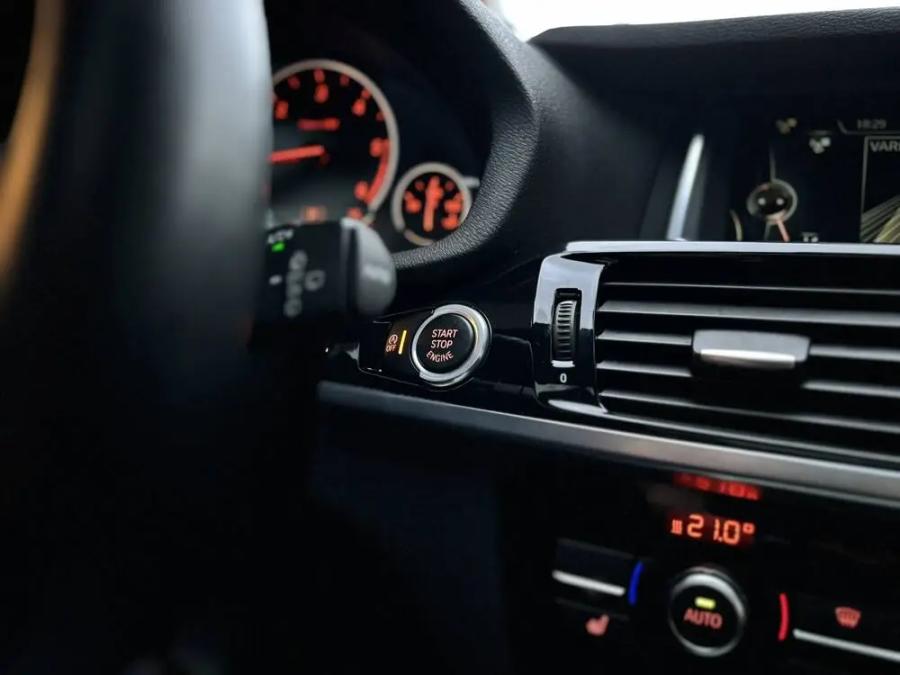 Blue BMW X3 2014 in Riga, with an engine capacity of 3.00 L and mileage of 165 thousand km for 18900 €, photo 13 on AUTOMOTO.COM.LV