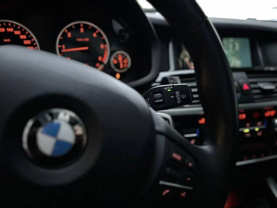 Blue BMW X3 2014 in Riga, with an engine capacity of 3.00 L and mileage of 165 thousand km for 18900 €, photo 14 on AUTOMOTO.COM.LV
